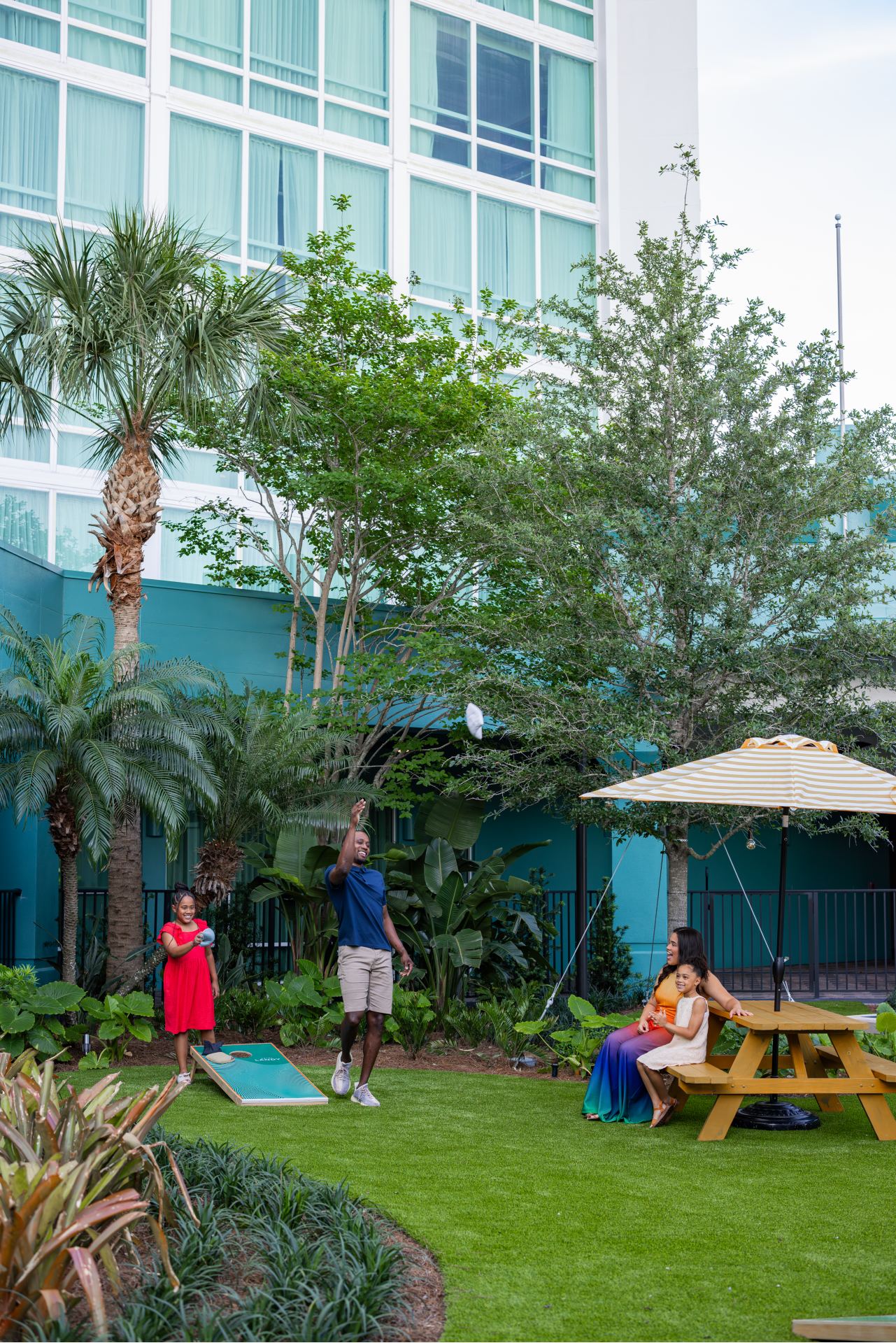 Hotel Near Universal Studios Orlando - Hotel Landy